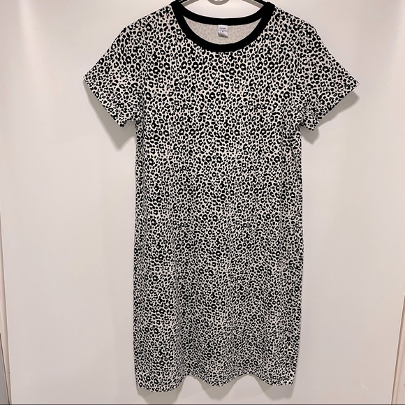 Old Navy | Dresses | Old Navy Leopard Print Tshirt Dress Sz M Tall ...